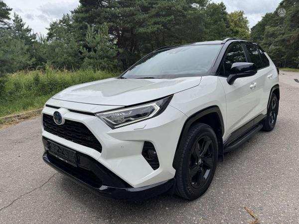 Balts Toyota RAV4 2019 Kauņa, ar dzinēja tilpumu 2.49 L un nobraukumu 129 tūkst. km par 24950 €, foto 2 vietnē AUTOMOTO.COM.LV