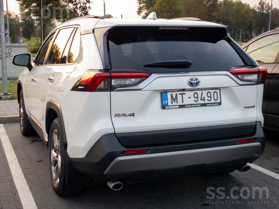 Balts Toyota RAV4 2019 Jelgava, ar dzinēja tilpumu 2.50 L un nobraukumu 145 tūkst. km par 25500 €, foto 4 vietnē AUTOMOTO.COM.LV