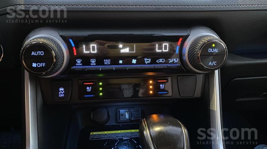 Balts Toyota RAV4 2019 Jelgava, ar dzinēja tilpumu 2.50 L un nobraukumu 145 tūkst. km par 25500 €, foto 13 vietnē AUTOMOTO.COM.LV