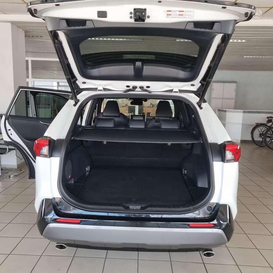 Balts Toyota RAV4 2019 Viļņa, ar dzinēja tilpumu 2.50 L un nobraukumu 145 tūkst. km par 25900 €, foto 6 vietnē AUTOMOTO.COM.LV
