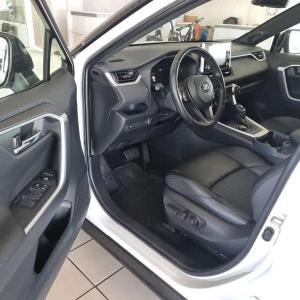 Balts Toyota RAV4 2019 Viļņa, ar dzinēja tilpumu 2.50 L un nobraukumu 145 tūkst. km par 25900 €, foto 7 vietnē AUTOMOTO.COM.LV