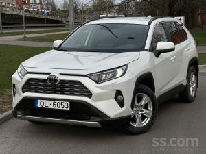 Balts Toyota RAV4 2019 Rīga, ar dzinēja tilpumu 2.00 L un nobraukumu 208 tūkst. km par 18100 €, foto 5 vietnē AUTOMOTO.COM.LV