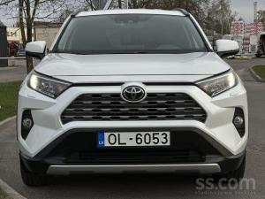 Balts Toyota RAV4 2019 Rīga, ar dzinēja tilpumu 2.00 L un nobraukumu 208 tūkst. km par 18100 €, foto 28 vietnē AUTOMOTO.COM.LV