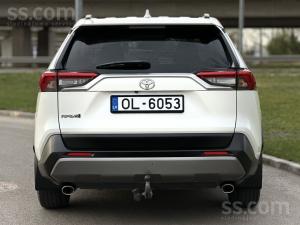 Balts Toyota RAV4 2019 Rīga, ar dzinēja tilpumu 2.00 L un nobraukumu 208 tūkst. km par 18100 €, foto 29 vietnē AUTOMOTO.COM.LV