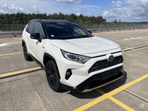 Balts Toyota RAV4 2019 Viļņa, ar dzinēja tilpumu 2.49 L un nobraukumu 133 tūkst. km par 25999 €, foto  vietnē AUTOMOTO.COM.LV