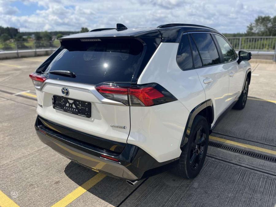 Balts Toyota RAV4 2019 Viļņa, ar dzinēja tilpumu 2.49 L un nobraukumu 133 tūkst. km par 25999 €, foto 7 vietnē AUTOMOTO.COM.LV