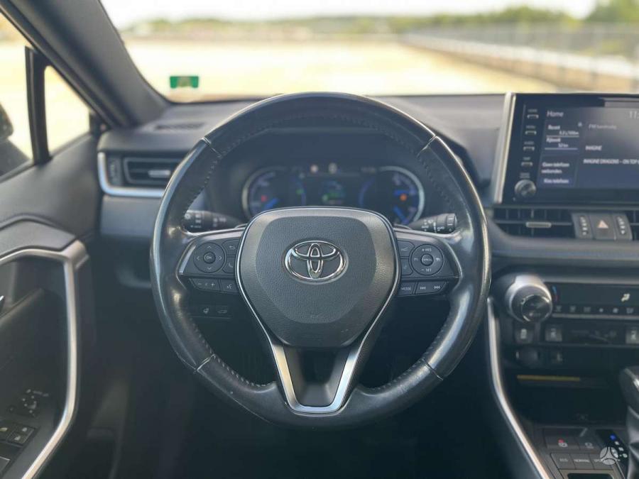 Balts Toyota RAV4 2019 Viļņa, ar dzinēja tilpumu 2.49 L un nobraukumu 133 tūkst. km par 25999 €, foto 14 vietnē AUTOMOTO.COM.LV