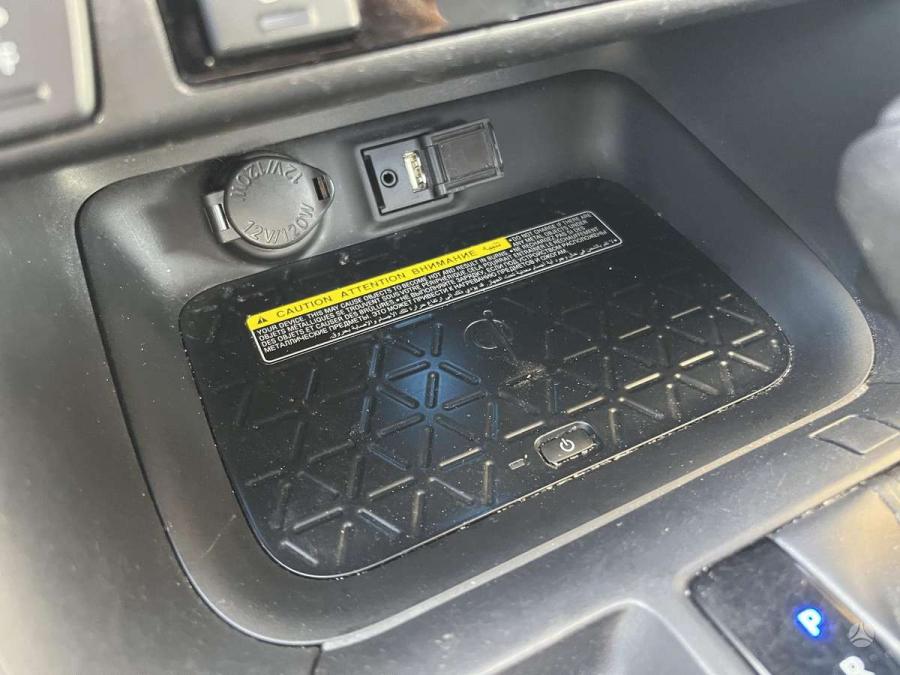 Balts Toyota RAV4 2019 Viļņa, ar dzinēja tilpumu 2.49 L un nobraukumu 133 tūkst. km par 25999 €, foto 19 vietnē AUTOMOTO.COM.LV