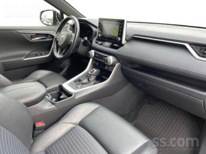 Balts Toyota RAV4 2019 Rīga, ar dzinēja tilpumu 2.50 L un nobraukumu 68 tūkst. km par 28990 €, foto 7 vietnē AUTOMOTO.COM.LV
