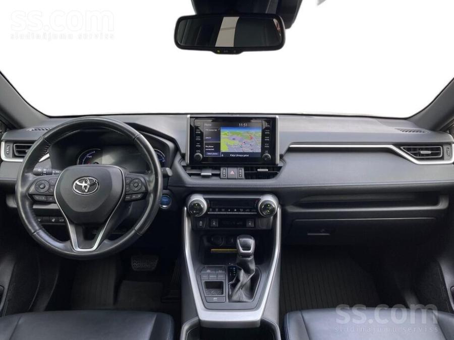 Balts Toyota RAV4 2019 Rīga, ar dzinēja tilpumu 2.50 L un nobraukumu 68 tūkst. km par 28990 €, foto 9 vietnē AUTOMOTO.COM.LV