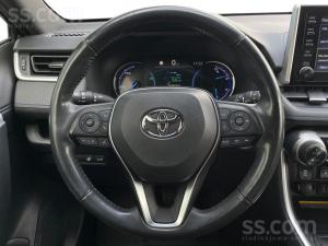 Balts Toyota RAV4 2019 Rīga, ar dzinēja tilpumu 2.50 L un nobraukumu 68 tūkst. km par 28990 €, foto 13 vietnē AUTOMOTO.COM.LV