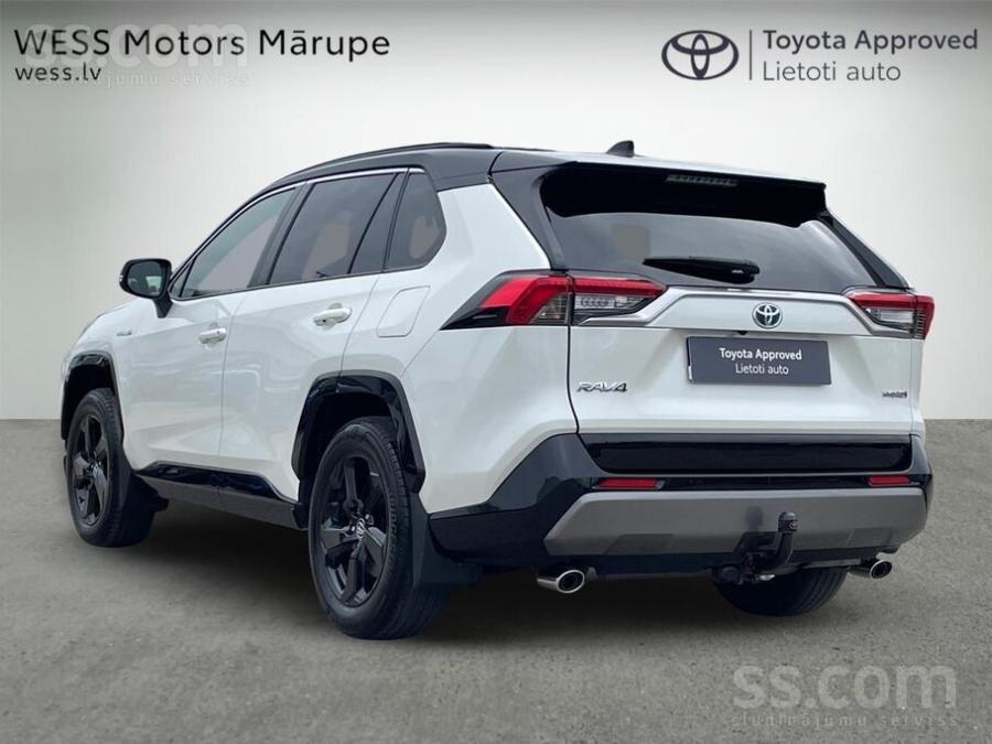 Balts Toyota RAV4 2019 Rīga, ar dzinēja tilpumu 2.50 L un nobraukumu 68 tūkst. km par 28990 €, foto 18 vietnē AUTOMOTO.COM.LV