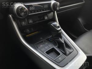 Balts Toyota RAV4 2019 Rīga, ar dzinēja tilpumu 2.50 L un nobraukumu 68 tūkst. km par 28990 €, foto 21 vietnē AUTOMOTO.COM.LV