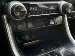 Balts Toyota RAV4 2019 Rīga, ar dzinēja tilpumu 2.50 L un nobraukumu 68 tūkst. km par 28990 €, foto 28 vietnē AUTOMOTO.COM.LV