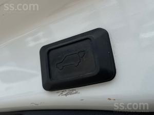 Balts Toyota RAV4 2019 Rīga, ar dzinēja tilpumu 2.50 L un nobraukumu 68 tūkst. km par 28990 €, foto 31 vietnē AUTOMOTO.COM.LV