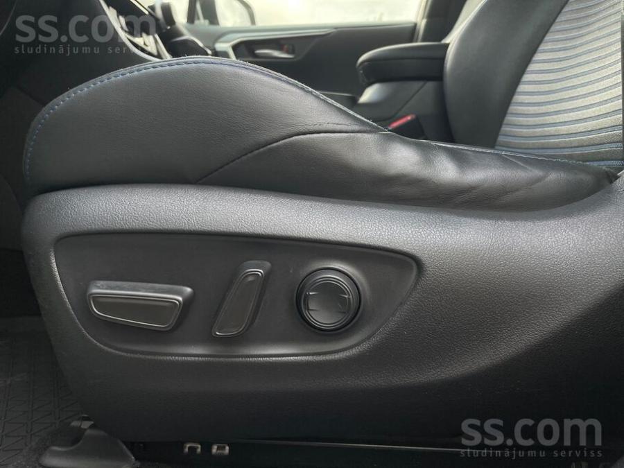Balts Toyota RAV4 2019 Rīga, ar dzinēja tilpumu 2.50 L un nobraukumu 68 tūkst. km par 28990 €, foto 32 vietnē AUTOMOTO.COM.LV
