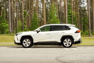 Balts Toyota RAV4 2019 Rīga, ar dzinēja tilpumu 2.00 L un nobraukumu 219 tūkst. km par 17490 €, foto 5 vietnē AUTOMOTO.COM.LV