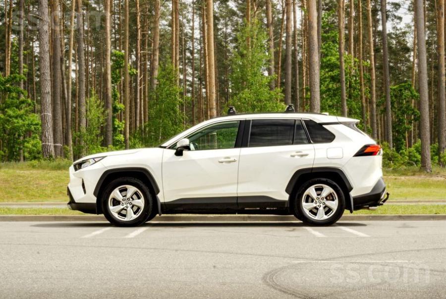 Balts Toyota RAV4 2019 Rīga, ar dzinēja tilpumu 2.00 L un nobraukumu 219 tūkst. km par 17490 €, foto 5 vietnē AUTOMOTO.COM.LV