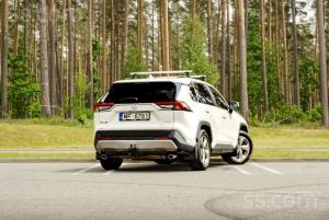 Balts Toyota RAV4 2019 Rīga, ar dzinēja tilpumu 2.00 L un nobraukumu 219 tūkst. km par 17490 €, foto 6 vietnē AUTOMOTO.COM.LV