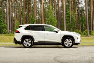 Balts Toyota RAV4 2019 Rīga, ar dzinēja tilpumu 2.00 L un nobraukumu 219 tūkst. km par 17490 €, foto 9 vietnē AUTOMOTO.COM.LV