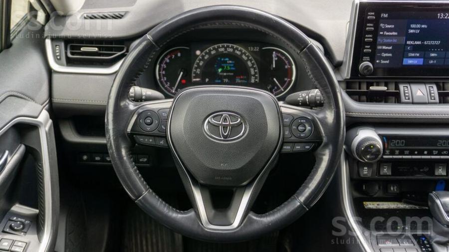 Balts Toyota RAV4 2019 Rīga, ar dzinēja tilpumu 2.00 L un nobraukumu 219 tūkst. km par 17490 €, foto 14 vietnē AUTOMOTO.COM.LV