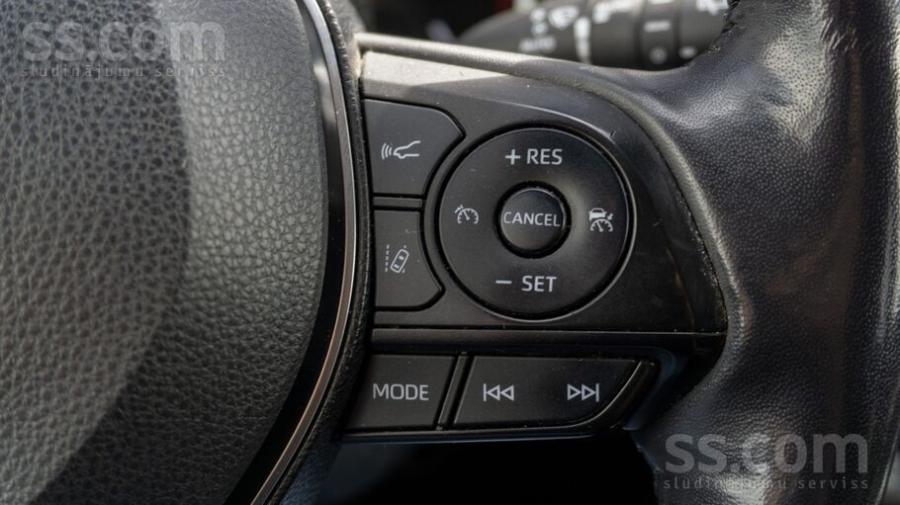 Balts Toyota RAV4 2019 Rīga, ar dzinēja tilpumu 2.00 L un nobraukumu 219 tūkst. km par 17490 €, foto 19 vietnē AUTOMOTO.COM.LV