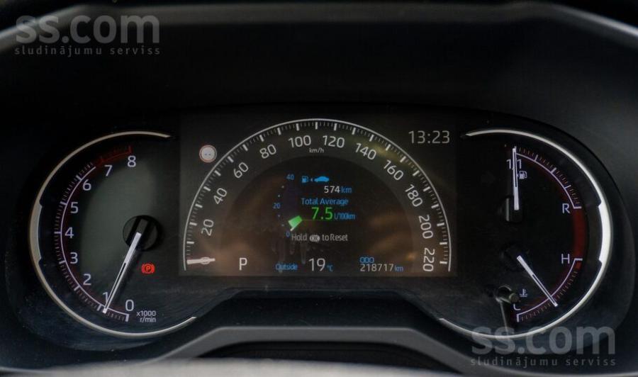 Balts Toyota RAV4 2019 Rīga, ar dzinēja tilpumu 2.00 L un nobraukumu 219 tūkst. km par 17490 €, foto 21 vietnē AUTOMOTO.COM.LV