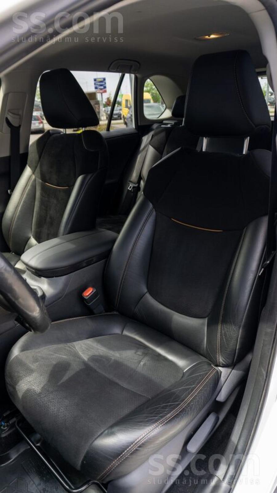 Balts Toyota RAV4 2019 Rīga, ar dzinēja tilpumu 2.00 L un nobraukumu 219 tūkst. km par 17490 €, foto 23 vietnē AUTOMOTO.COM.LV