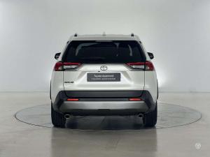 Balts Toyota RAV4 2019 Viļņa, ar dzinēja tilpumu 1.99 L un nobraukumu 98 tūkst. km par 22900 €, foto 5 vietnē AUTOMOTO.COM.LV