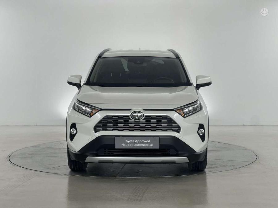 Balts Toyota RAV4 2019 Viļņa, ar dzinēja tilpumu 1.99 L un nobraukumu 98 tūkst. km par 22900 €, foto 6 vietnē AUTOMOTO.COM.LV
