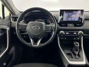 Balts Toyota RAV4 2019 Viļņa, ar dzinēja tilpumu 1.99 L un nobraukumu 98 tūkst. km par 22900 €, foto 10 vietnē AUTOMOTO.COM.LV