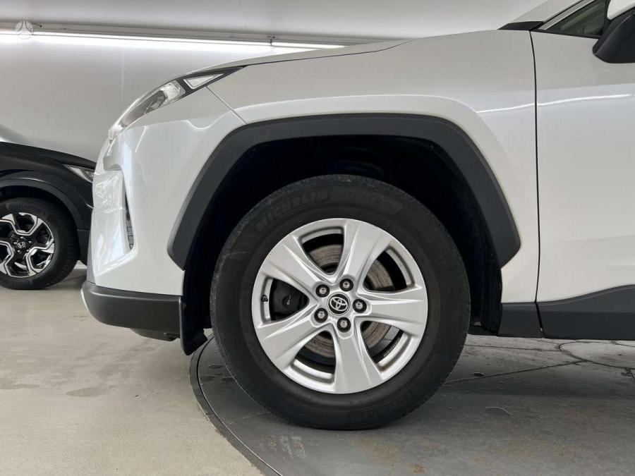 Balts Toyota RAV4 2019 Viļņa, ar dzinēja tilpumu 1.99 L un nobraukumu 98 tūkst. km par 22900 €, foto 16 vietnē AUTOMOTO.COM.LV