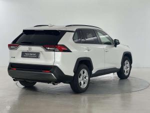 Balts Toyota RAV4 2019 Viļņa, ar dzinēja tilpumu 1.99 L un nobraukumu 98 tūkst. km par 22900 €, foto 21 vietnē AUTOMOTO.COM.LV