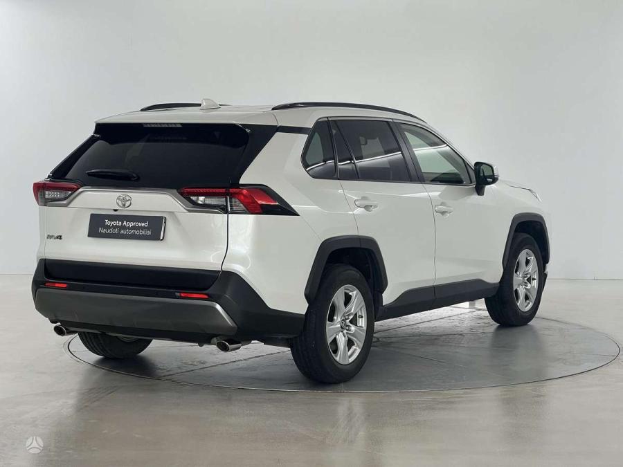 Balts Toyota RAV4 2019 Viļņa, ar dzinēja tilpumu 1.99 L un nobraukumu 98 tūkst. km par 22900 €, foto 21 vietnē AUTOMOTO.COM.LV