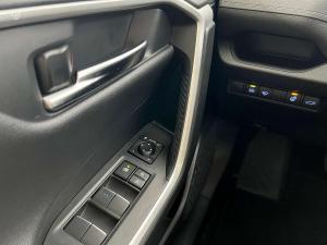 Balts Toyota RAV4 2019 Viļņa, ar dzinēja tilpumu 1.99 L un nobraukumu 98 tūkst. km par 22900 €, foto 26 vietnē AUTOMOTO.COM.LV