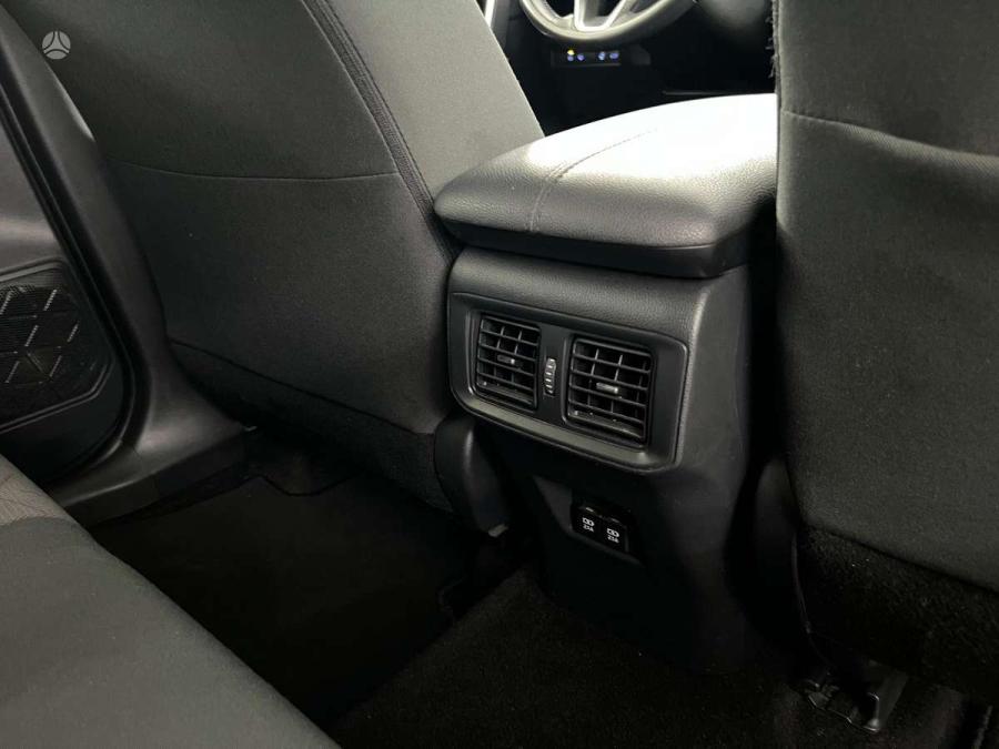 Balts Toyota RAV4 2019 Viļņa, ar dzinēja tilpumu 1.99 L un nobraukumu 98 tūkst. km par 22900 €, foto 27 vietnē AUTOMOTO.COM.LV