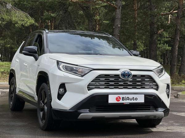 Белый Тойота РАВ 4 2019 в Утена, объемом двигателя 2.49 л и пробегом 178 тыс. км за 23900 €, фото 2 на AUTOMOTO.COM.LV