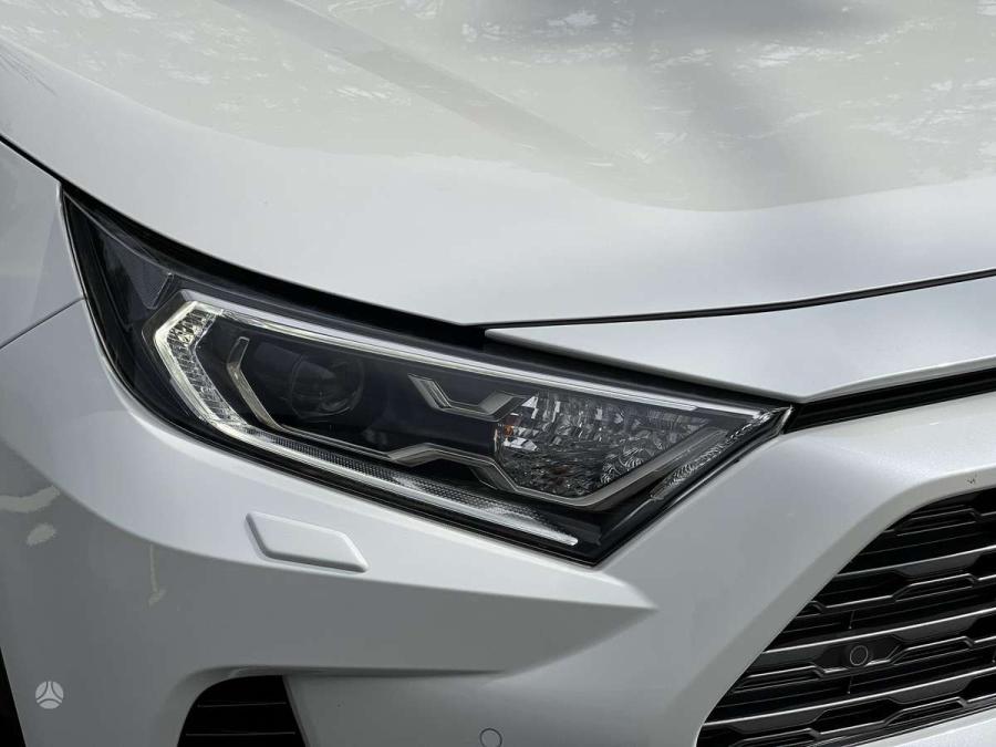 Balts Toyota RAV4 2019 Utena, ar dzinēja tilpumu 2.49 L un nobraukumu 178 tūkst. km par 23900 €, foto 8 vietnē AUTOMOTO.COM.LV