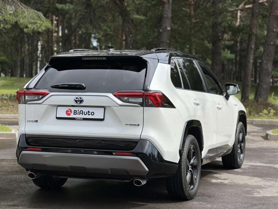 Balts Toyota RAV4 2019 Utena, ar dzinēja tilpumu 2.49 L un nobraukumu 178 tūkst. km par 23900 €, foto 16 vietnē AUTOMOTO.COM.LV