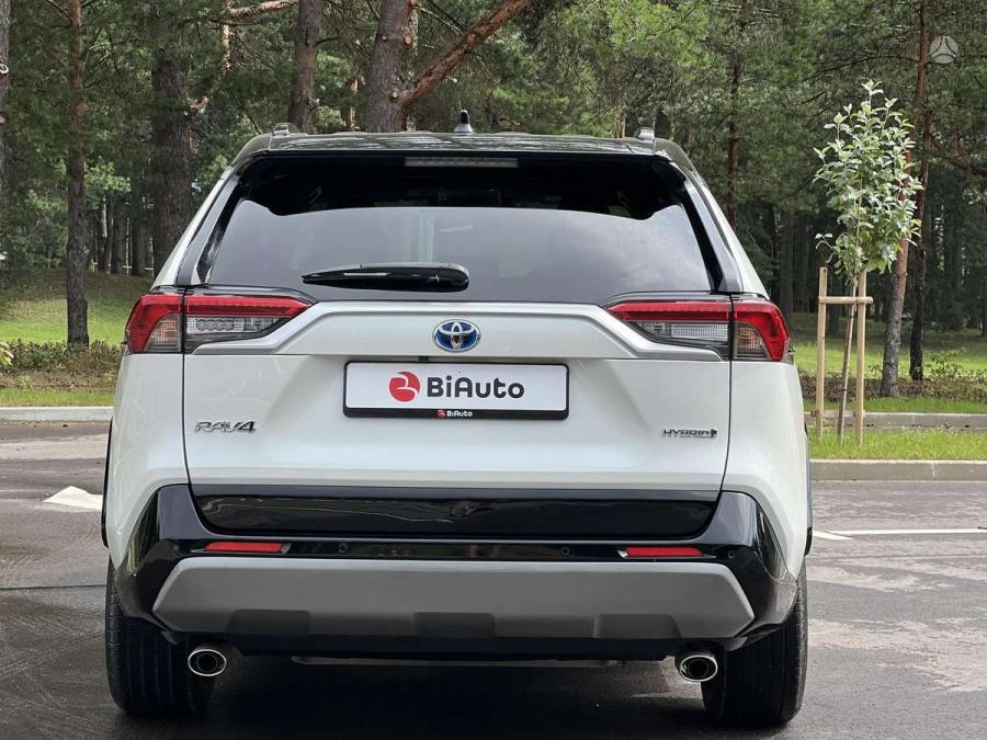 Balts Toyota RAV4 2019 Utena, ar dzinēja tilpumu 2.49 L un nobraukumu 178 tūkst. km par 23900 €, foto 18 vietnē AUTOMOTO.COM.LV