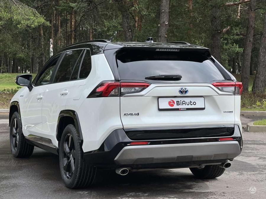 Balts Toyota RAV4 2019 Utena, ar dzinēja tilpumu 2.49 L un nobraukumu 178 tūkst. km par 23900 €, foto 22 vietnē AUTOMOTO.COM.LV