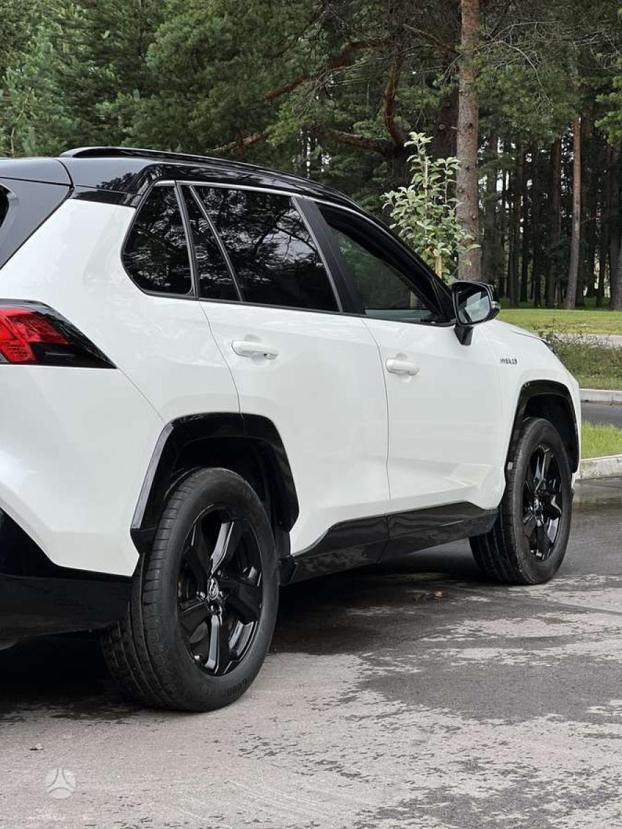 Balts Toyota RAV4 2019 Utena, ar dzinēja tilpumu 2.49 L un nobraukumu 178 tūkst. km par 23900 €, foto 26 vietnē AUTOMOTO.COM.LV