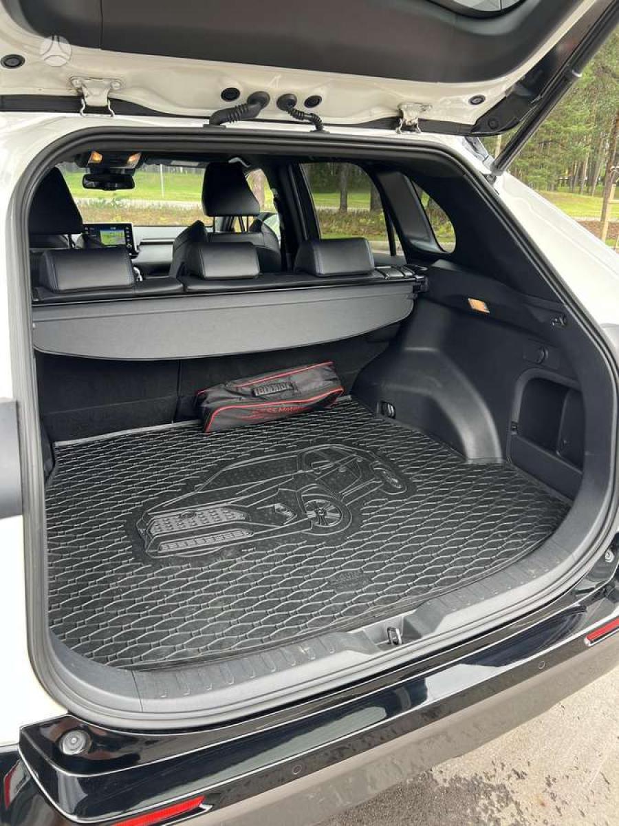 Balts Toyota RAV4 2019 Utena, ar dzinēja tilpumu 2.49 L un nobraukumu 178 tūkst. km par 23900 €, foto 27 vietnē AUTOMOTO.COM.LV