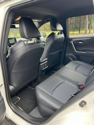 Balts Toyota RAV4 2019 Utena, ar dzinēja tilpumu 2.49 L un nobraukumu 178 tūkst. km par 23900 €, foto 29 vietnē AUTOMOTO.COM.LV