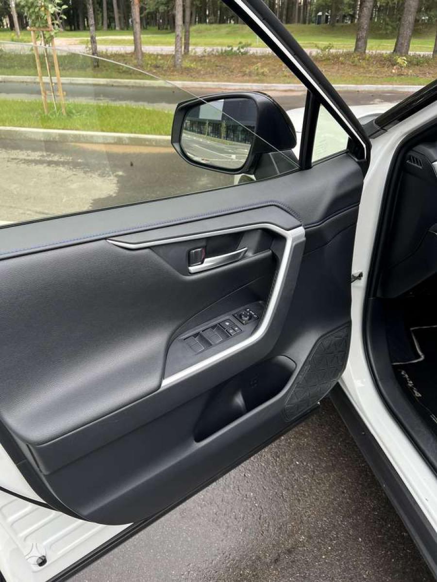 Balts Toyota RAV4 2019 Utena, ar dzinēja tilpumu 2.49 L un nobraukumu 178 tūkst. km par 23900 €, foto 32 vietnē AUTOMOTO.COM.LV