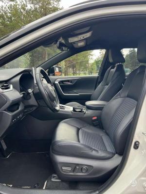 Balts Toyota RAV4 2019 Utena, ar dzinēja tilpumu 2.49 L un nobraukumu 178 tūkst. km par 23900 €, foto 34 vietnē AUTOMOTO.COM.LV