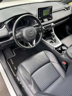 Balts Toyota RAV4 2019 Utena, ar dzinēja tilpumu 2.49 L un nobraukumu 178 tūkst. km par 23900 €, foto 35 vietnē AUTOMOTO.COM.LV