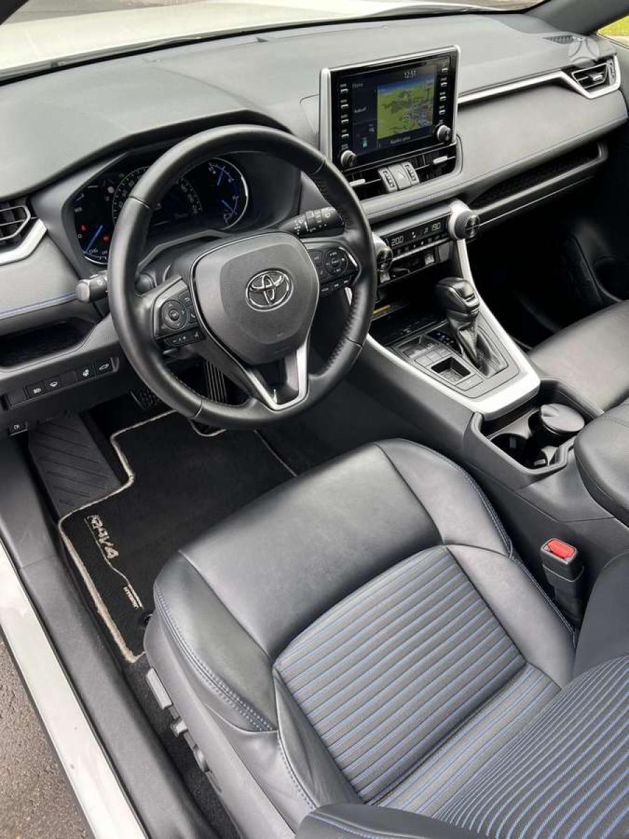 Balts Toyota RAV4 2019 Utena, ar dzinēja tilpumu 2.49 L un nobraukumu 178 tūkst. km par 23900 €, foto 35 vietnē AUTOMOTO.COM.LV