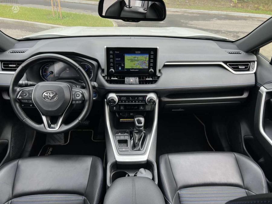 Balts Toyota RAV4 2019 Utena, ar dzinēja tilpumu 2.49 L un nobraukumu 178 tūkst. km par 23900 €, foto 36 vietnē AUTOMOTO.COM.LV