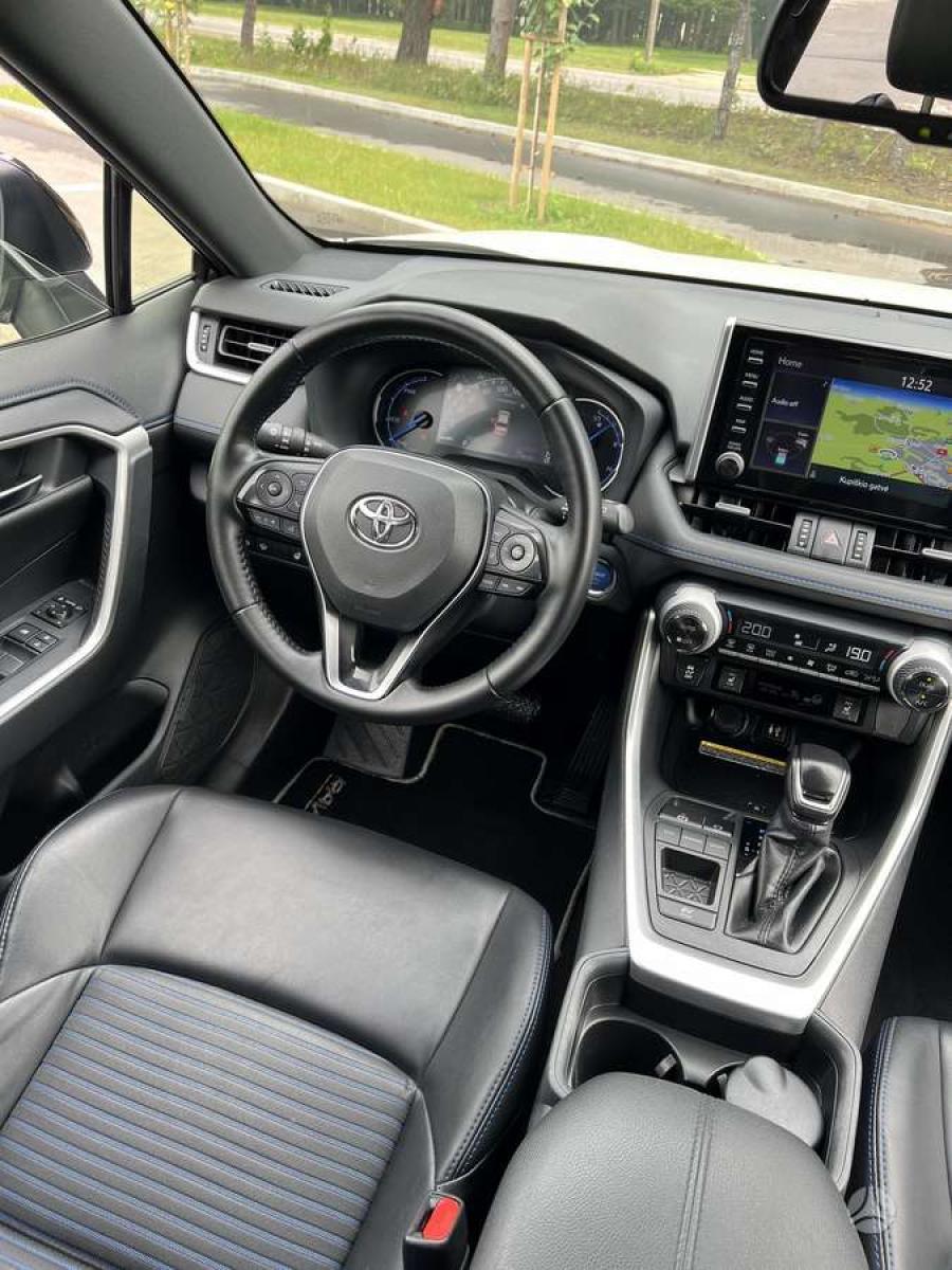 Balts Toyota RAV4 2019 Utena, ar dzinēja tilpumu 2.49 L un nobraukumu 178 tūkst. km par 23900 €, foto 37 vietnē AUTOMOTO.COM.LV